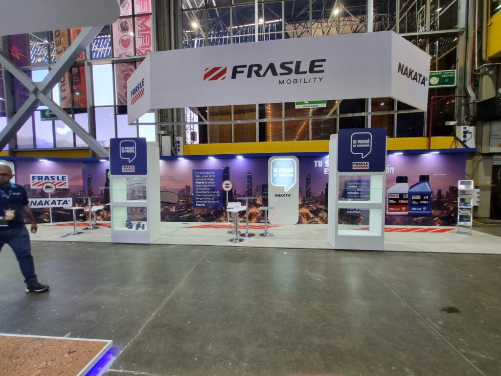 Pixel arte y stand – Stands y Escenografías en Colombia